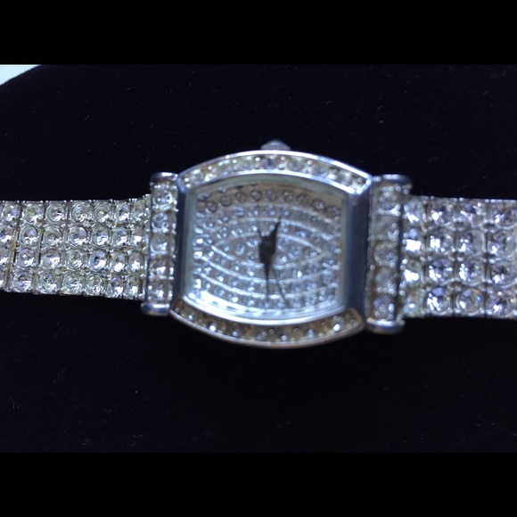 Geneva Elite | Jewelry | Vintage Geneva Elite 05 Pave Rhinestone Watch ...